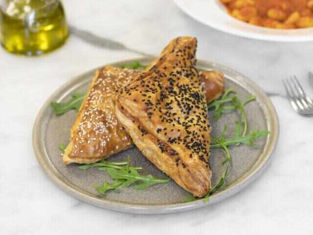 CALZONE CLASSICO - Brunetti Classico Cafe Melbourne