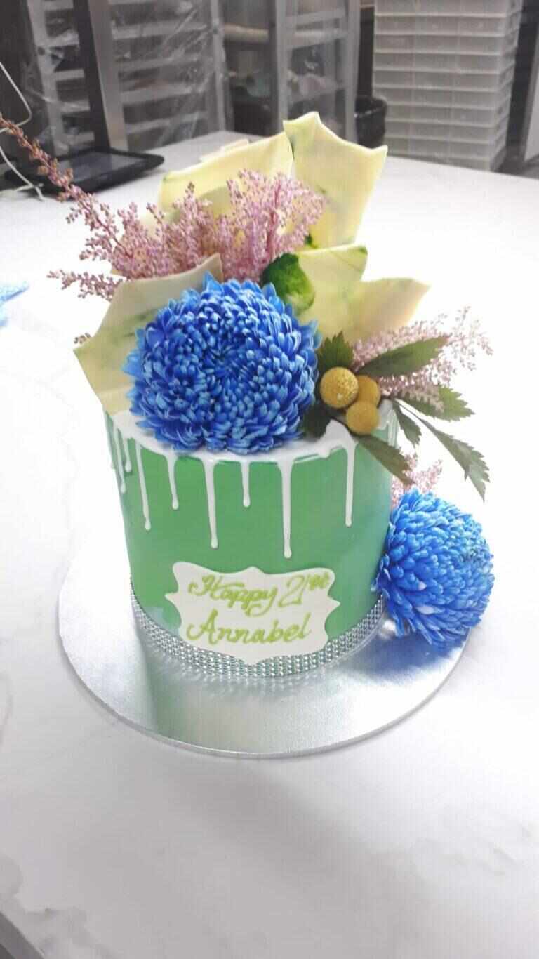 Custom Cakes In Melbourne - Designer Cakes | Brunetti Classico