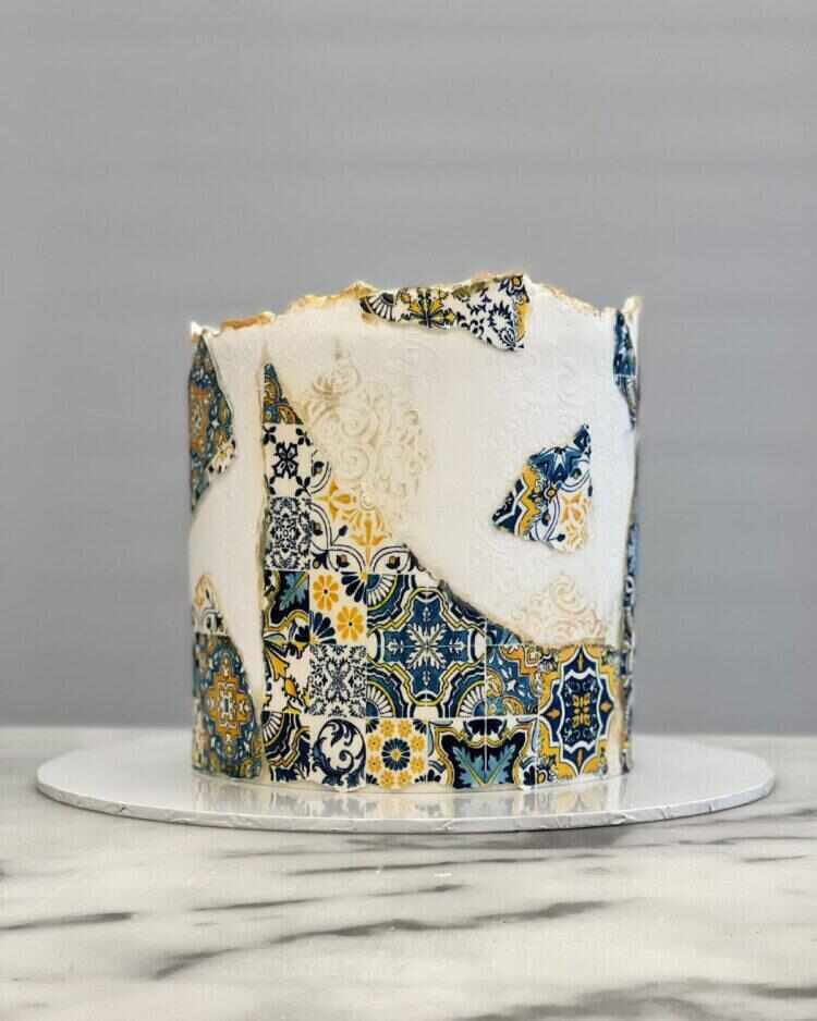 Custom Cakes In Melbourne - Personalised Cakes | Brunetti Classico